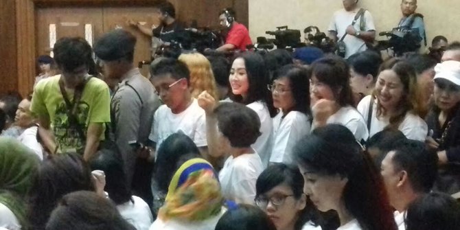 Kubu Sambo Serahkan 35 Barang Bukti ke Hakim, Ada Putusan Perkara Kopi ...