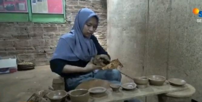 Mengunjungi Sentra Kerajinan Gerabah di Klaten, Tawarkan Sensasi Seru | merdeka.com