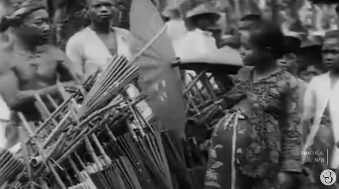 Potret Jadul Pasar Tradisional Tahun 1921 di Kaki Merapi, Jualan Payung ...