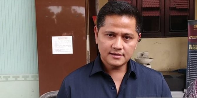 Usai Terima KDRT, Venna Melinda Keluar Kamar Hotel Teriak Cari Pertolongan | merdeka.com
