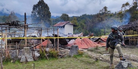 KKB Bakar Kantor Dukcapil Pegunungan Bintang Papua KKB Bakar Kantor Dukcapil Pegunungan Bintang Papua
