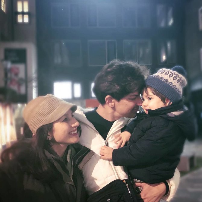 Curi Perhatian, Intip Potret Dewi Beck Kakak Dimas Beck yang Cantik ...