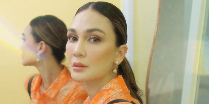Luna Maya Putus dari Pacar Bulenya, Ternyata Sudah Jalin Kasih 3 Tahun ... Luna Maya Putus dari Pacar Bulenya, Ternyata Sudah Jalin Kasih 3 Tahun ...