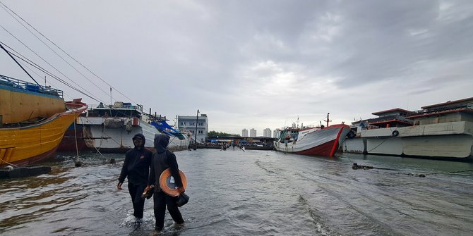 Fenomena Super New Moon Berpotensi Sebabkan Banjir Rob di Pesisir Bali | merdeka.com