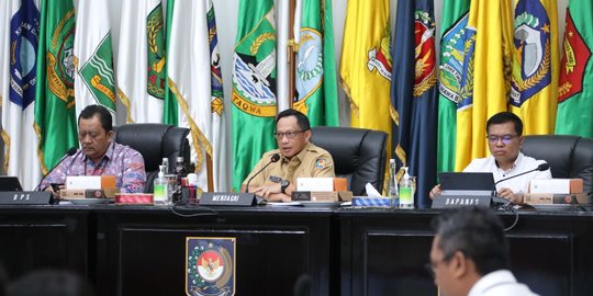 Tindak Lanjuti Arahan Presiden, Mendagri Minta Daerah Ciptakan Branding Tindak Lanjuti Arahan Presiden, Mendagri Minta Daerah Ciptakan Branding