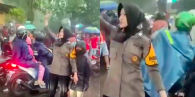 Polwan Bhabinkamtibmas Hujan-hujanan Urai Kemacetan di Jalan, Tak Peduli Basah Kuyup | merdeka.com
