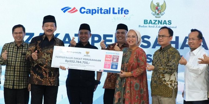 PT Capital Life Syariah Salurkan Zakat Perusahaan Senilai Rp552 Juta Melalui BAZNAS | merdeka.com