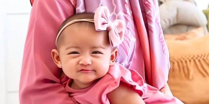 Belum Genap Usia Setahun, Ria Ricis Ungkap Rencana Sekolahkan Moana ke Mesir | merdeka.com