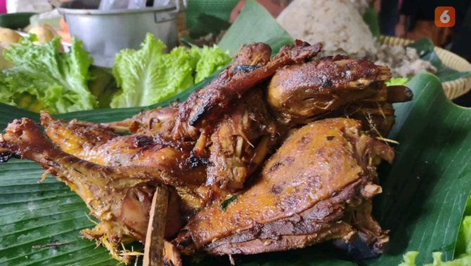 Mencicipi Ingkung Kalimasada, Olahan Ayam Legendaris Peninggalan ...