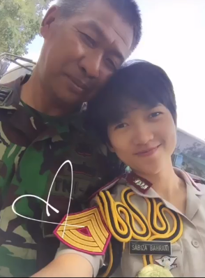 Ayah Perwira TNI Telah Tiada, Perwira Polwan Tulis Pesan Haru Sudah Penuhi 1 Amanah | merdeka.com