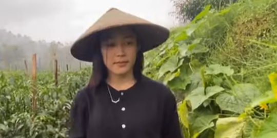 Tidak Diberi Nafkah, Cerita Neng Intan Janda Cantik dari Desa Bikin Terkesima | merdeka.com