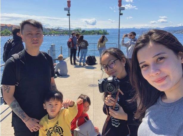 Cantik dari Dulu, Intip Transformasi Iris Wullur Seleb TikTok yang Curi Perhatian | merdeka.com