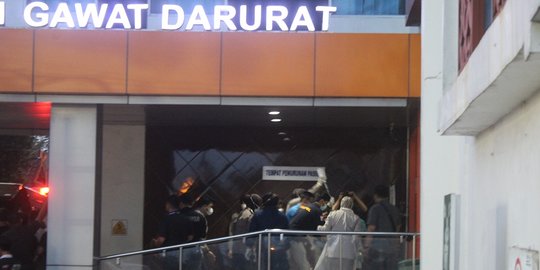 VIDEO: VIRAL! Gara-Gara Ditolak Masuk Rumah Sakit, Ibu Hamil dan Bayinya Meninggal | merdeka.com