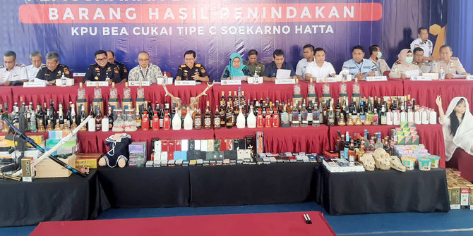 Bea Cukai Soekarno-Hatta Musnahkan HP hingga Onderdil Senjata Senilai ...