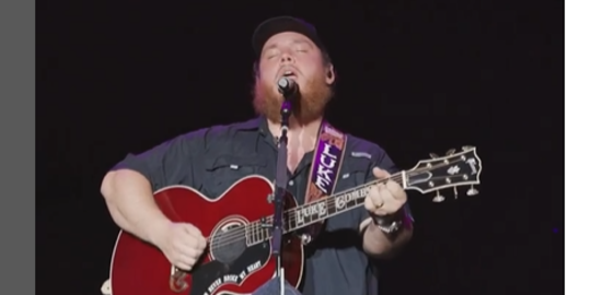 Lirik Lagu Luke Combs - 5 Leaf Clover | merdeka.com