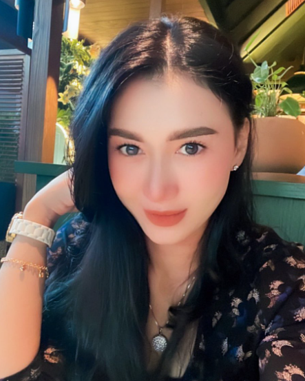 Berkecimpung di Dunia Politik, Ini Fakta Livy Andriany Pemain Pintu Berkah | merdeka.com