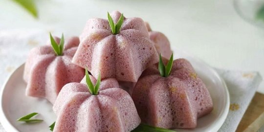 5 Cara Membuat Apem Kukus Empuk dan Manis, Mudah Dipraktikkan | merdeka.com