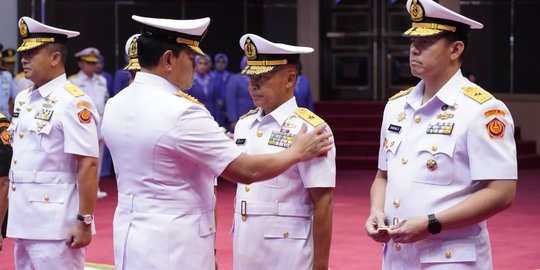Panglima Pimpin Sertijab Pejabat Utama Mabes TNI, Laksma Julius Jadi ...