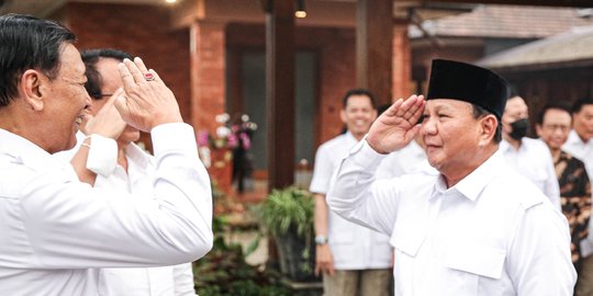 Simulasi LSI: Prabowo Menang Lawan Ganjar dan Anies Siapapun Cawapresnya Simulasi LSI: Prabowo Menang Lawan Ganjar dan Anies Siapapun Cawapresnya