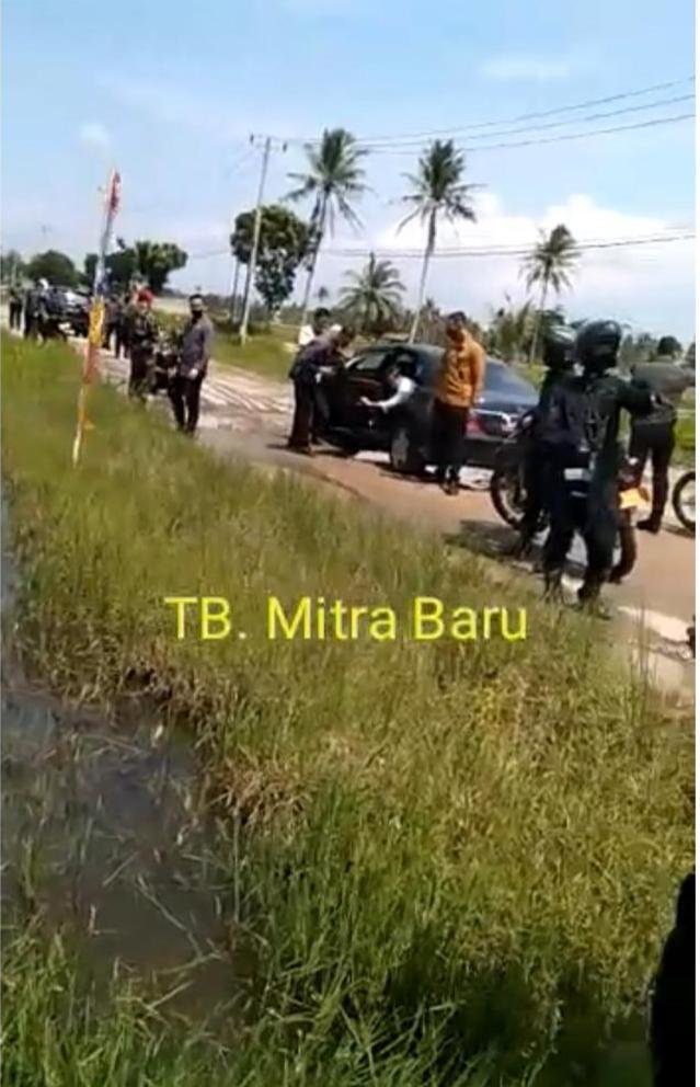 Viral Mobil Jokowi Disebut Nyangkut di Jalan Rusak di Lampung, Ini Penjelasan Istana | merdeka.com