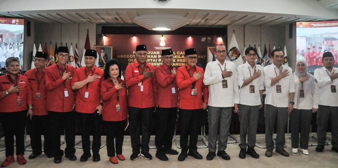 PDIP Daftarkan 14 Artis jadi Bacaleg 2024, Ada Denny Cagur hingga Once Mekel | merdeka.com