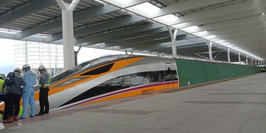 Cetak Sejarah di ASEAN, Kecepatan Kereta Cepat Jakarta-Bandung Sampai ...