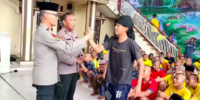 Pasien Purnomo Polisi Baik Keluarkan Ilmu Kebal di Depan Calon Jenderal ...