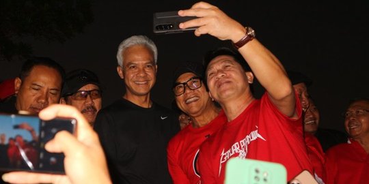 Ikut Jalan Sehat di Fun Walk Bali, Ganjar Pranowo Diteriaki 'Presiden ...