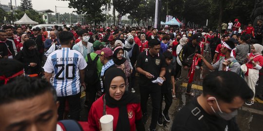 Menyusup Masuk Lapangan GBK, Pemuda Ini Bikin Heboh Usai Laga Indonesia Vs Argentina