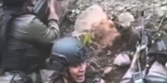 Video Pasukan Tni Polri Gerebek Markas Kkb Senjata Rakitan And Bendera