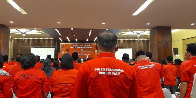 Ada Pensiunan Jenderal TNI-Polri, Ini Daftar 14 Bacaleg DPR PDIP dari Sumbar | merdeka.com