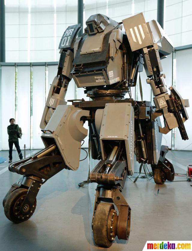 Foto : Kuratas, robot tempur Jepang seberat 4 ton | merdeka.com