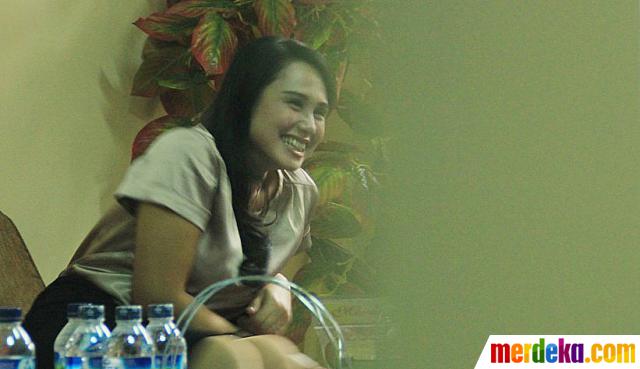 Foto : Inilah pengacara cantik istri baru Aceng Fikri | merdeka.com