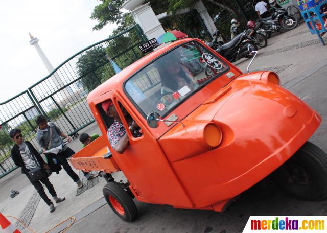 Foto : Warga Paguyuban ciptakan Bemo Listrik | merdeka.com