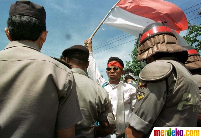 Foto : Menengok kembali aksi demonstrasi mahasiswa pada Mei 1998 ...