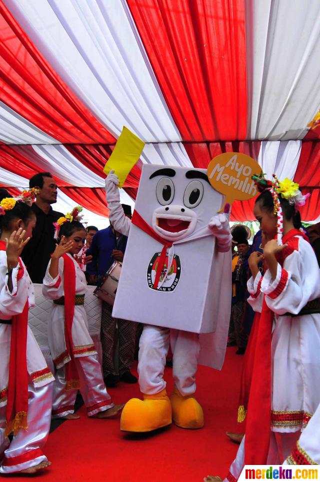 Foto : KPU luncurkan maskot dan jingle Pemilu 2014| merdeka.com Foto : KPU luncurkan maskot dan jingle Pemilu 2014| merdeka.com