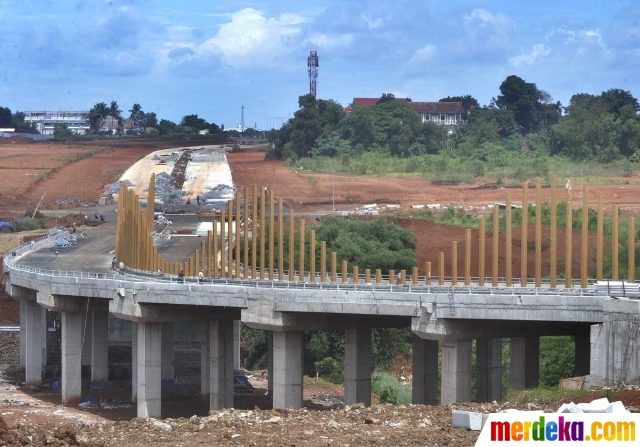 Foto : Menengok pembangunan jembatan penghubung Cinere-Pondok Cabe | merdeka.com