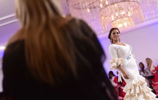 Pesona para gadis Gipsi bersaing dalam Miss Gypsy di Spanyol