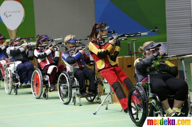 Foto : Aksi atlet Paralimpiade Brasil di cabang olahraga menembak ...