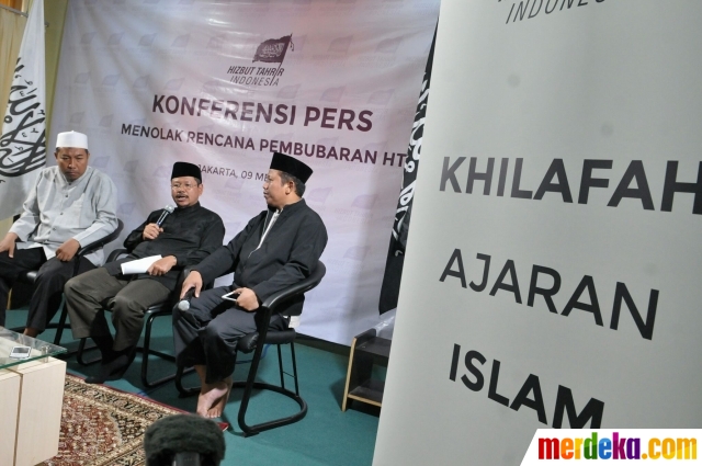 Foto : HTI angkat bicara terkait rencana pembubaran oleh pemerintah ...
