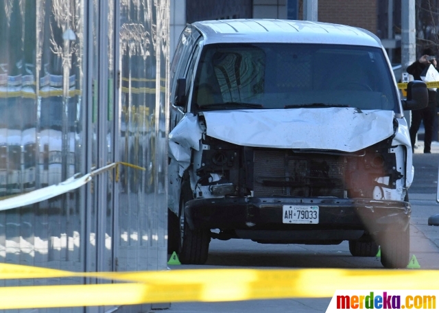 Foto : Ini mobil maut yang tabrak kerumunan pejalan kaki di Kanada ...