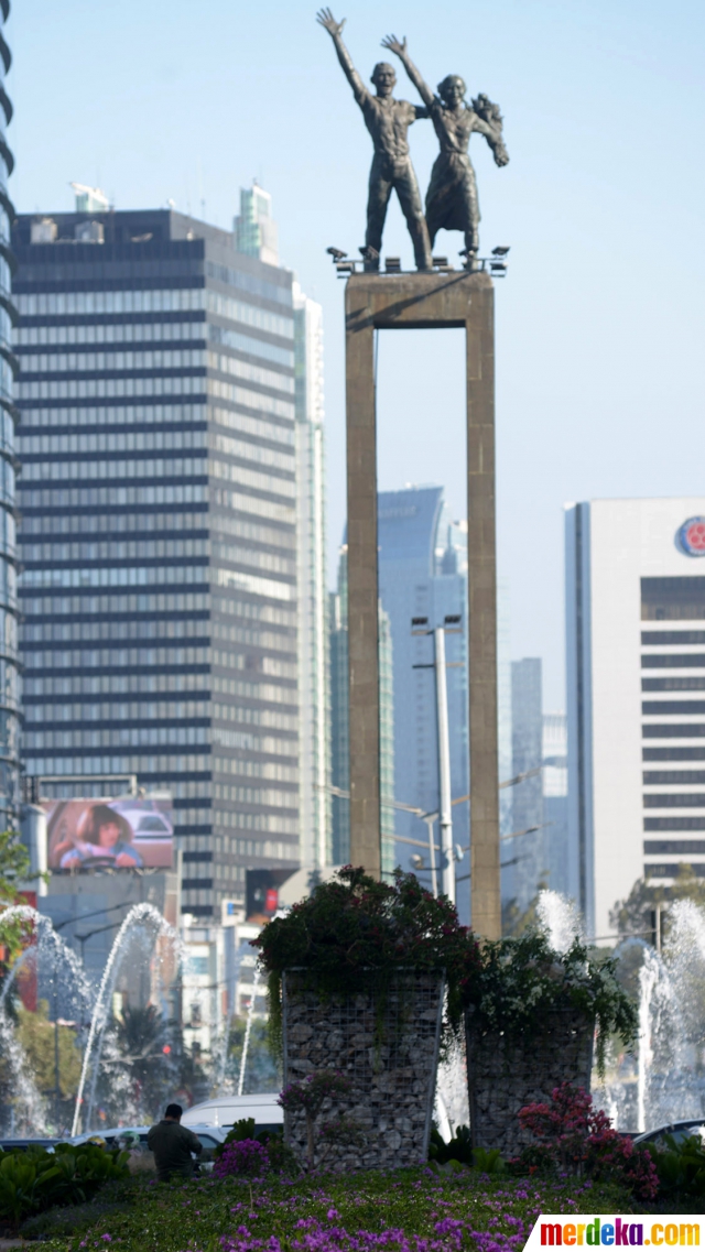Foto : Wujud Batu Bronjong, Landmark Baru di Kawasan Bundaran HI ...