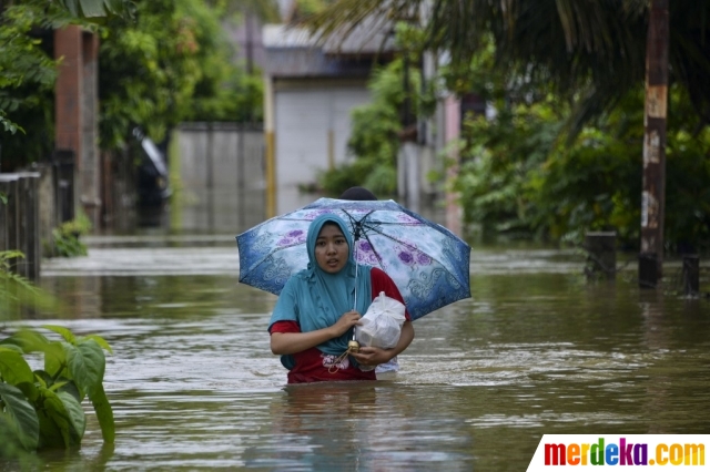 Foto Banjir Landa Banda Aceh