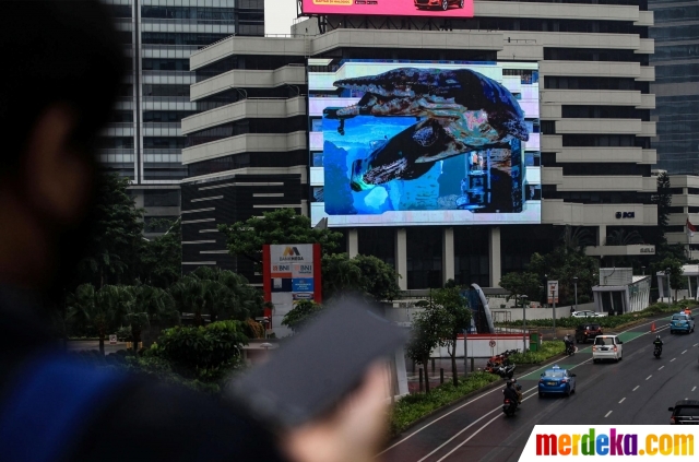 Foto : Reklame Video 3D Curi Perhatian Warga | merdeka.com