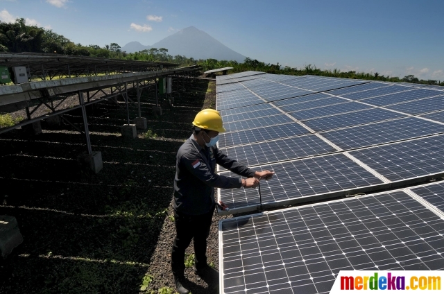 Foto : Melihat Pembangkit Listrik Tenaga Surya 1 MWP di Bangli ...