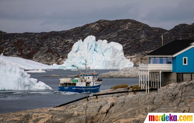 Foto : Penampakan Gunung-Gunung Es yang Mencair di Greenland | merdeka.com