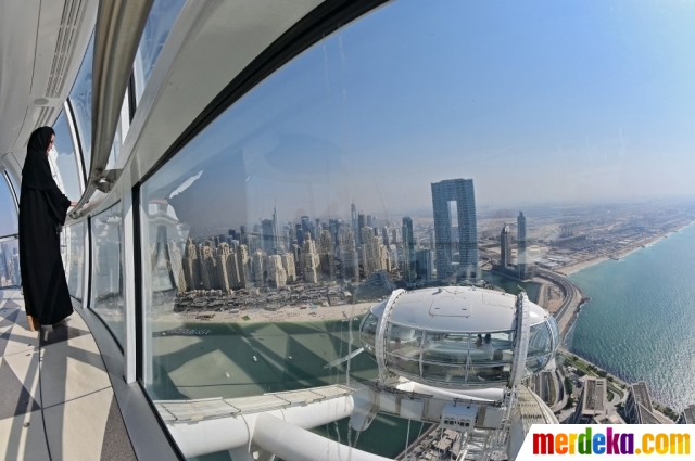 Foto : Pemandangan Dubai dari Dalam Bianglala Tertinggi dan Terbesar di ...