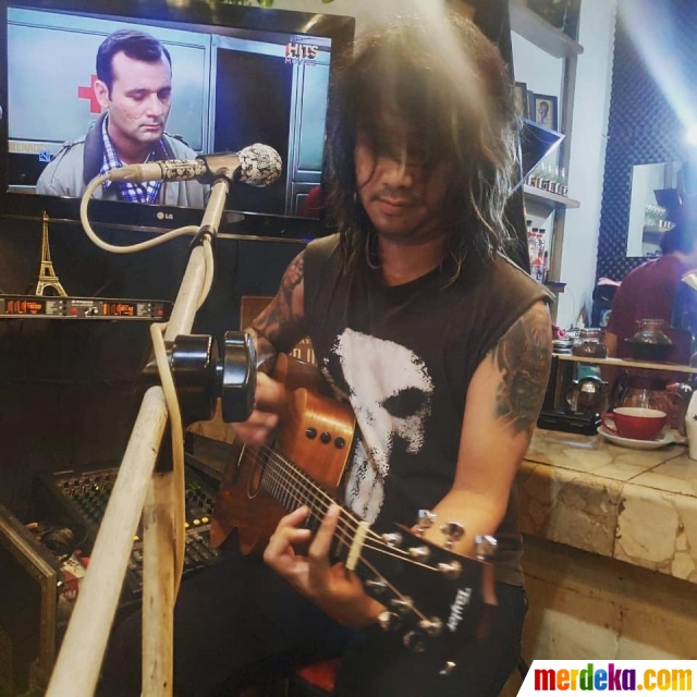 Foto : Masih Ingat dengan Bojes AFI? Ini Potret Terbarunya Bertato ...