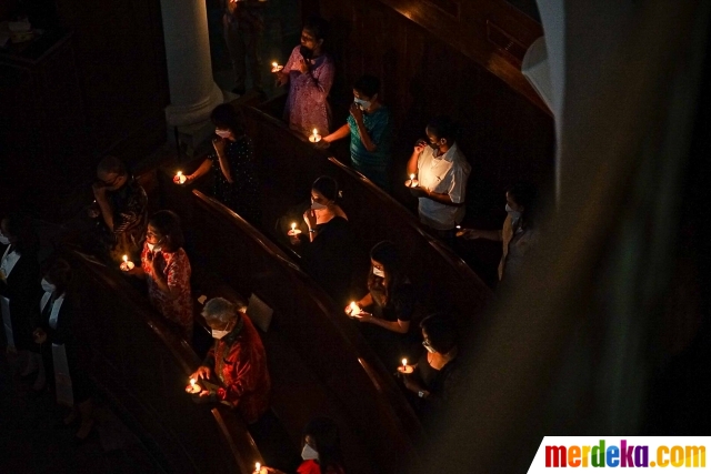 Foto : Suasana Misa Malam Natal di Gereja Immanuel | merdeka.com