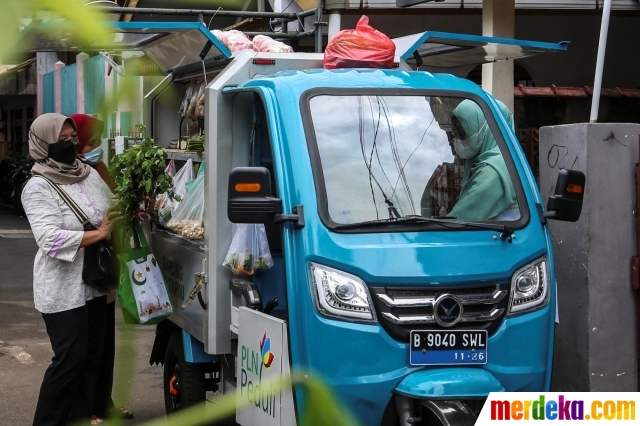 Foto : Berdagang Sayur dengan Gerobak Motor Listrik | merdeka.com